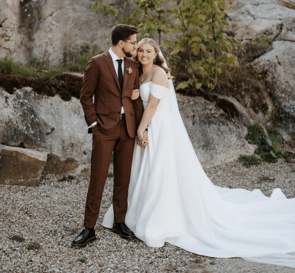 Courtney & Gustavo Love Story – Chic Bridals